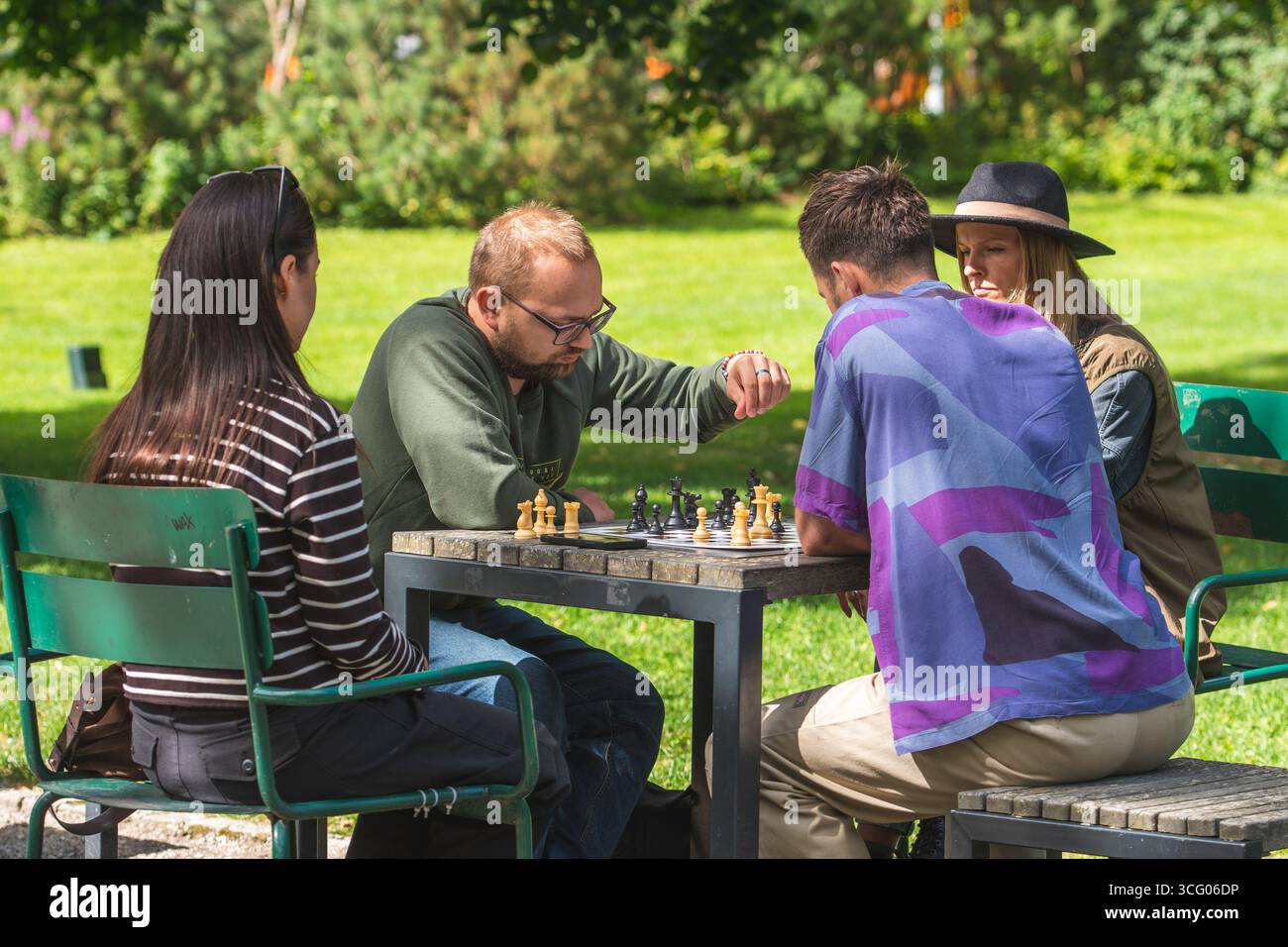 Friends play chess on hi-res stock photography and images - Alamy