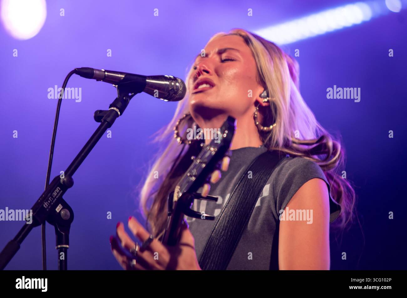 Reading, Berkshire, United Kingdom. 24th August 2025. Nieve Ella ...