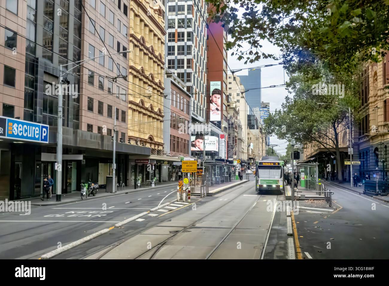 Tram vehicles busy melbourne intersection hi-res stock photography and ...