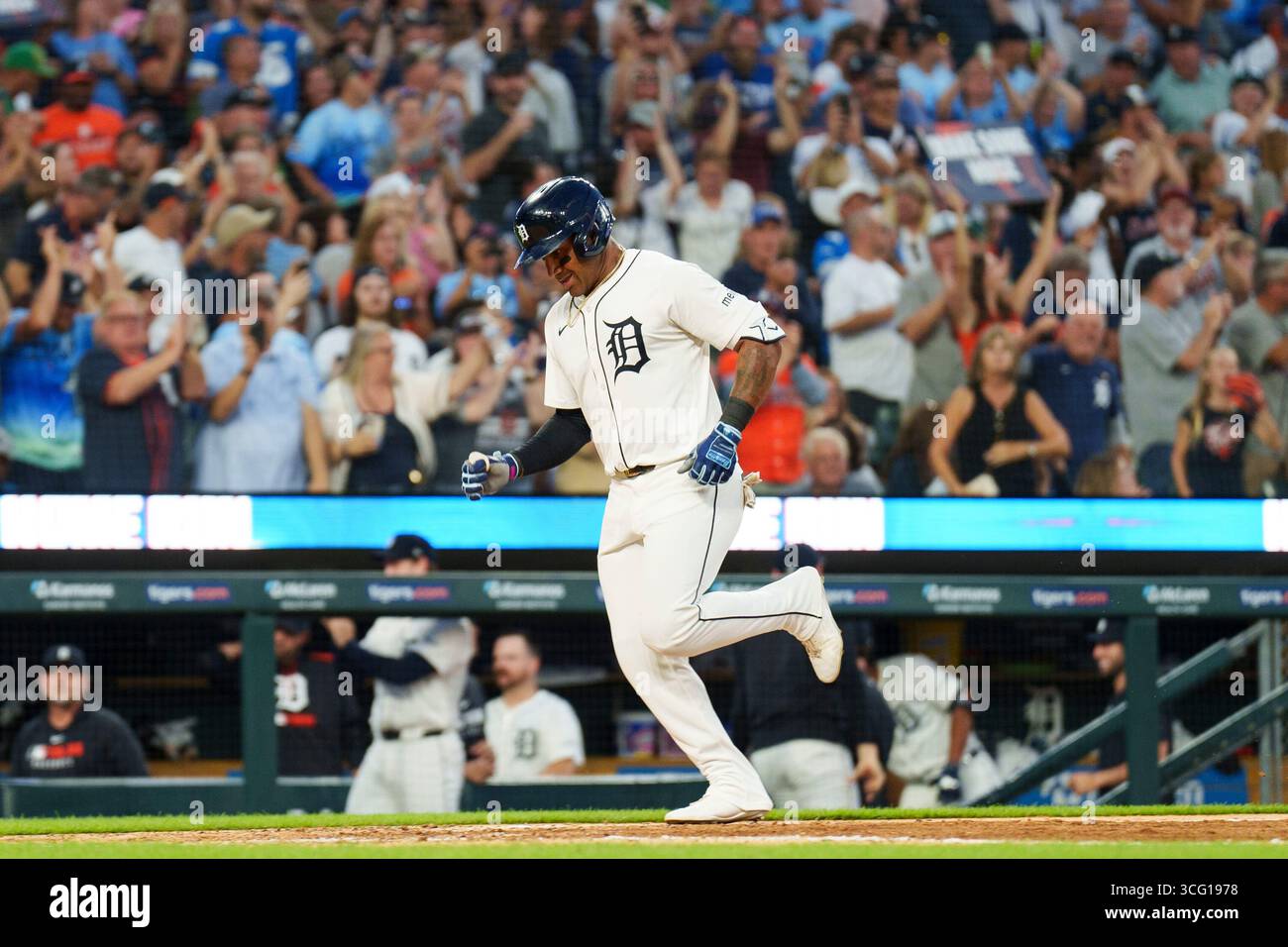 Detroit Tigers' Andy Ibáñez scores a home run during the eighth inning ...