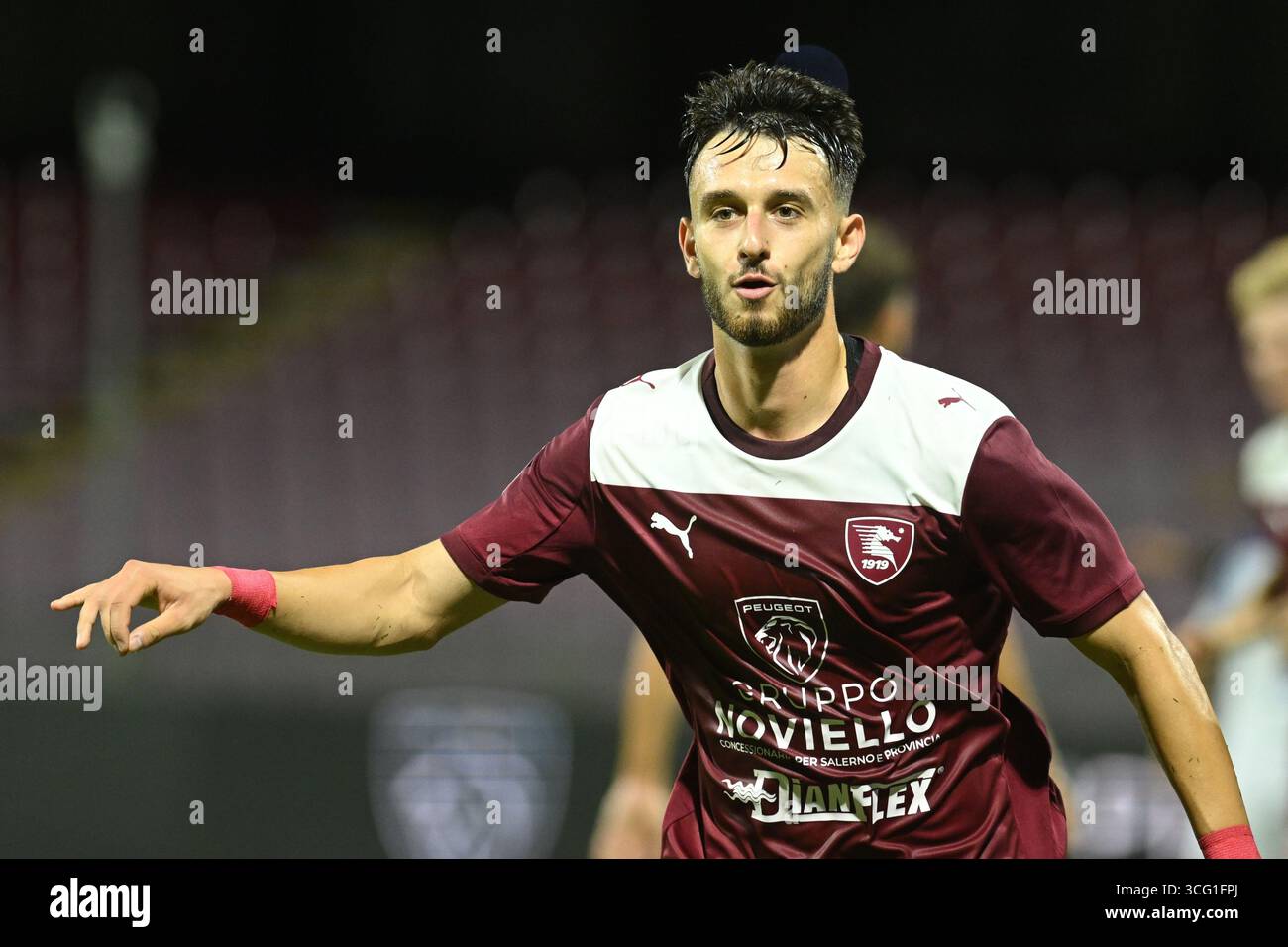 Roberto Inglese of US Salernitana 1919 celebrates after scoring goal ...