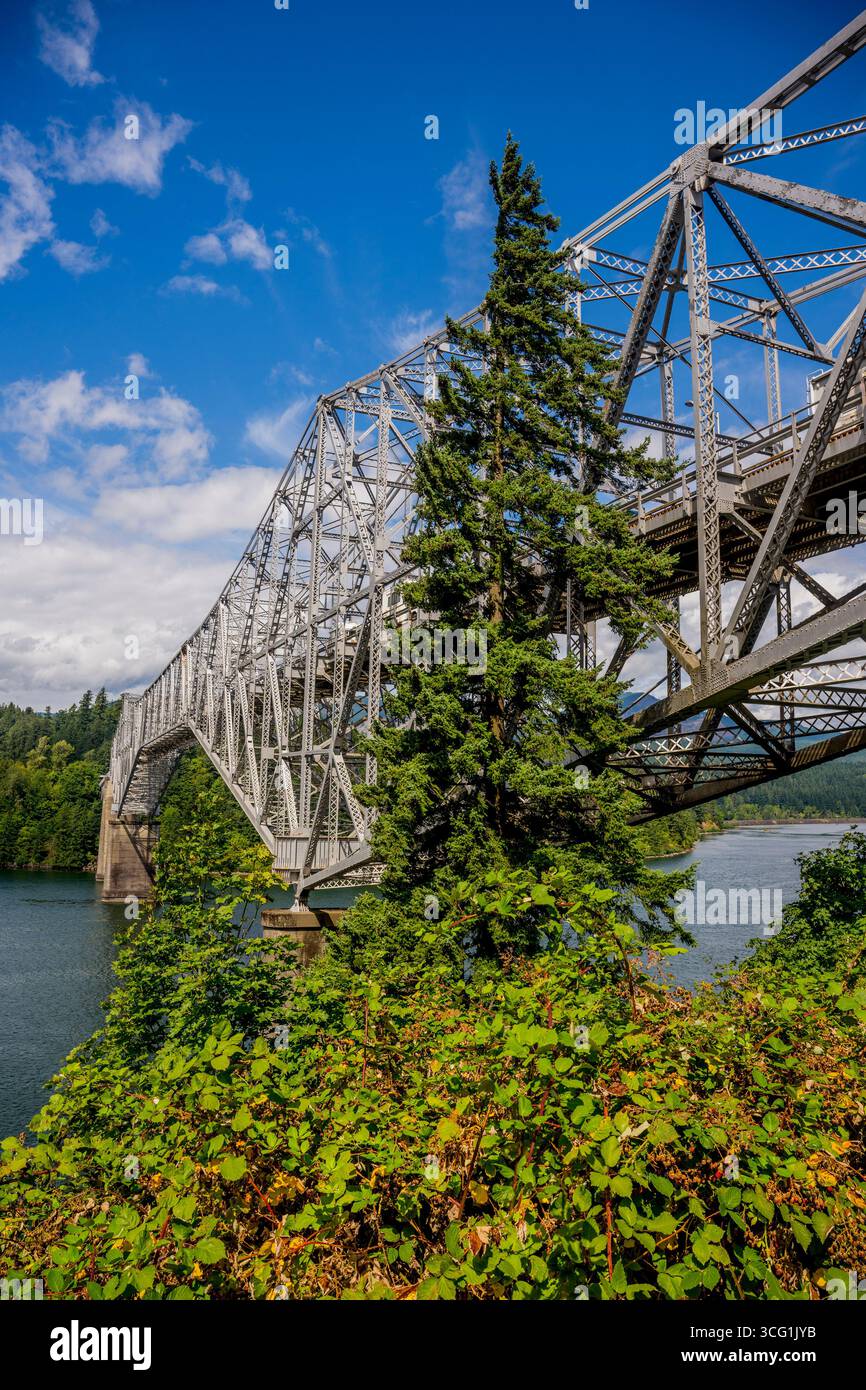 View of the Bridge of the Gods, a steel truss cantilever bridge that ...