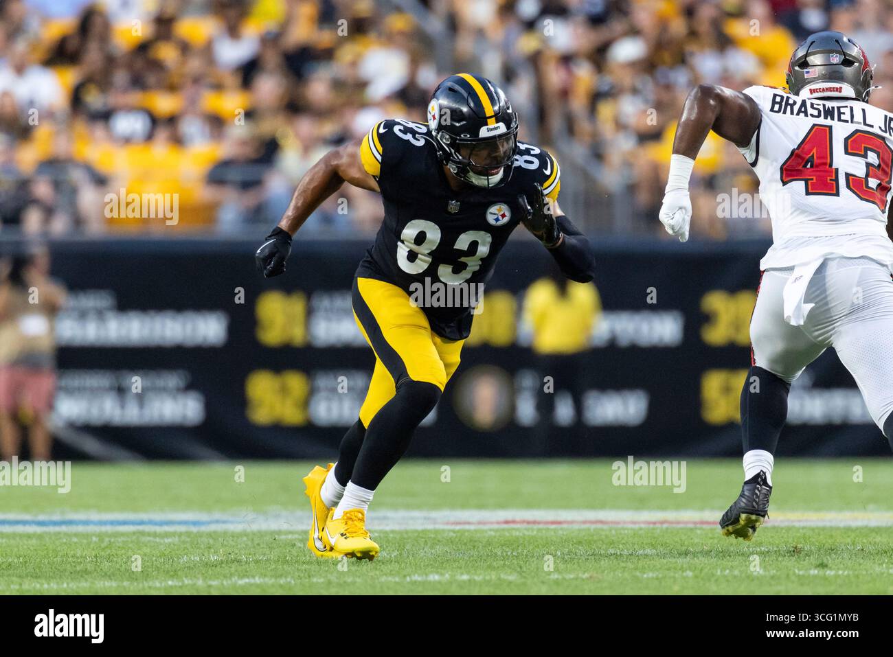 Pittsburgh Steelers tight end Connor Heyward (83) runs a route during a ...