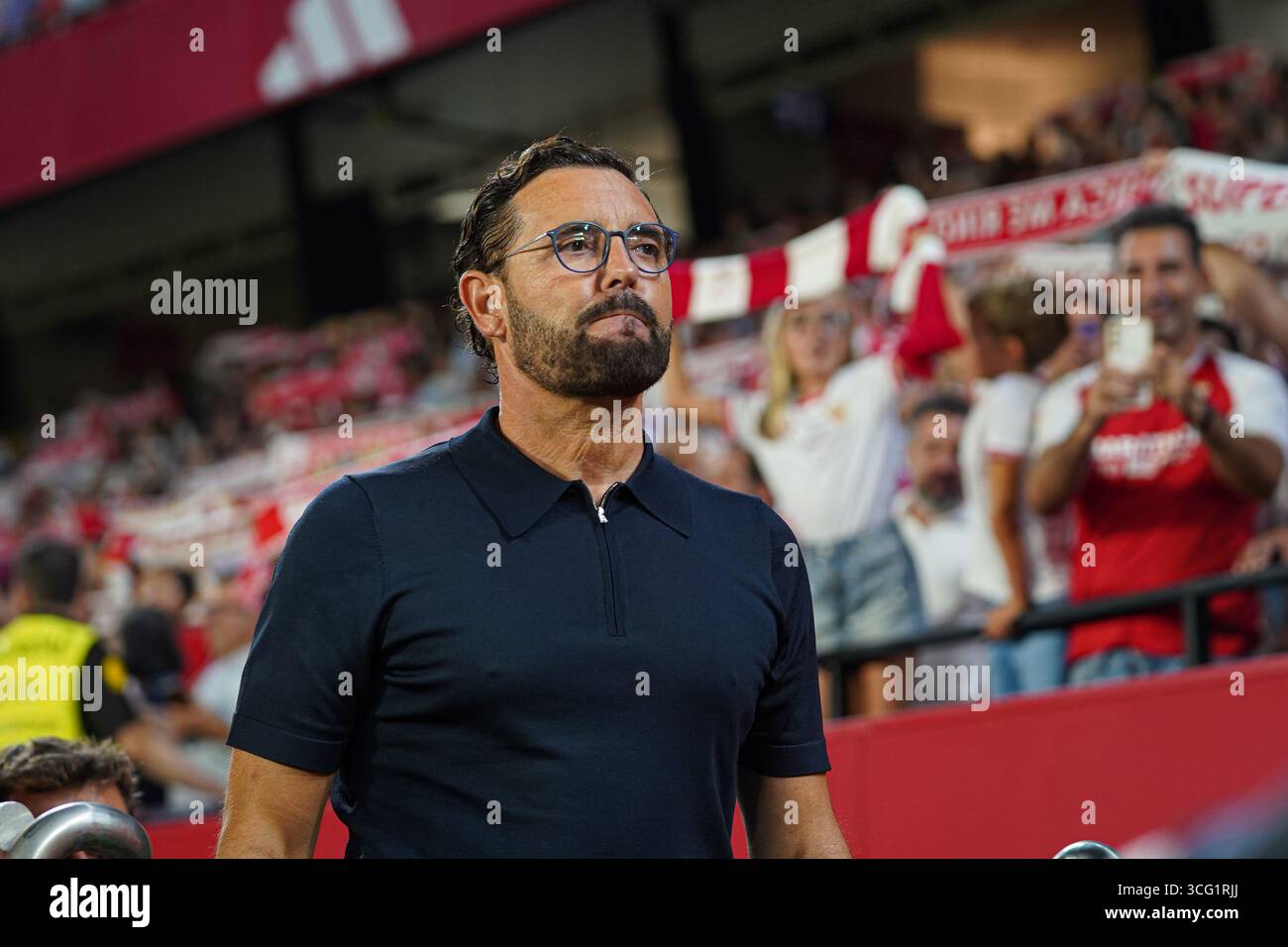 Sideline boss hi-res stock photography and images - Alamy