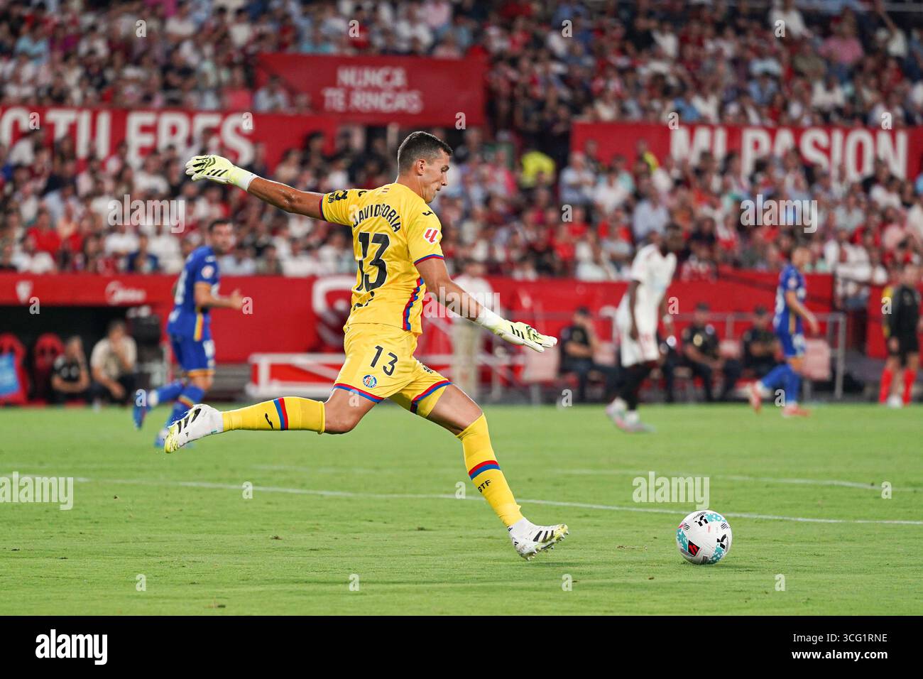 Seville, Spain. 25 August, 2025. David Soria (Getafe CF goalkeeper ...