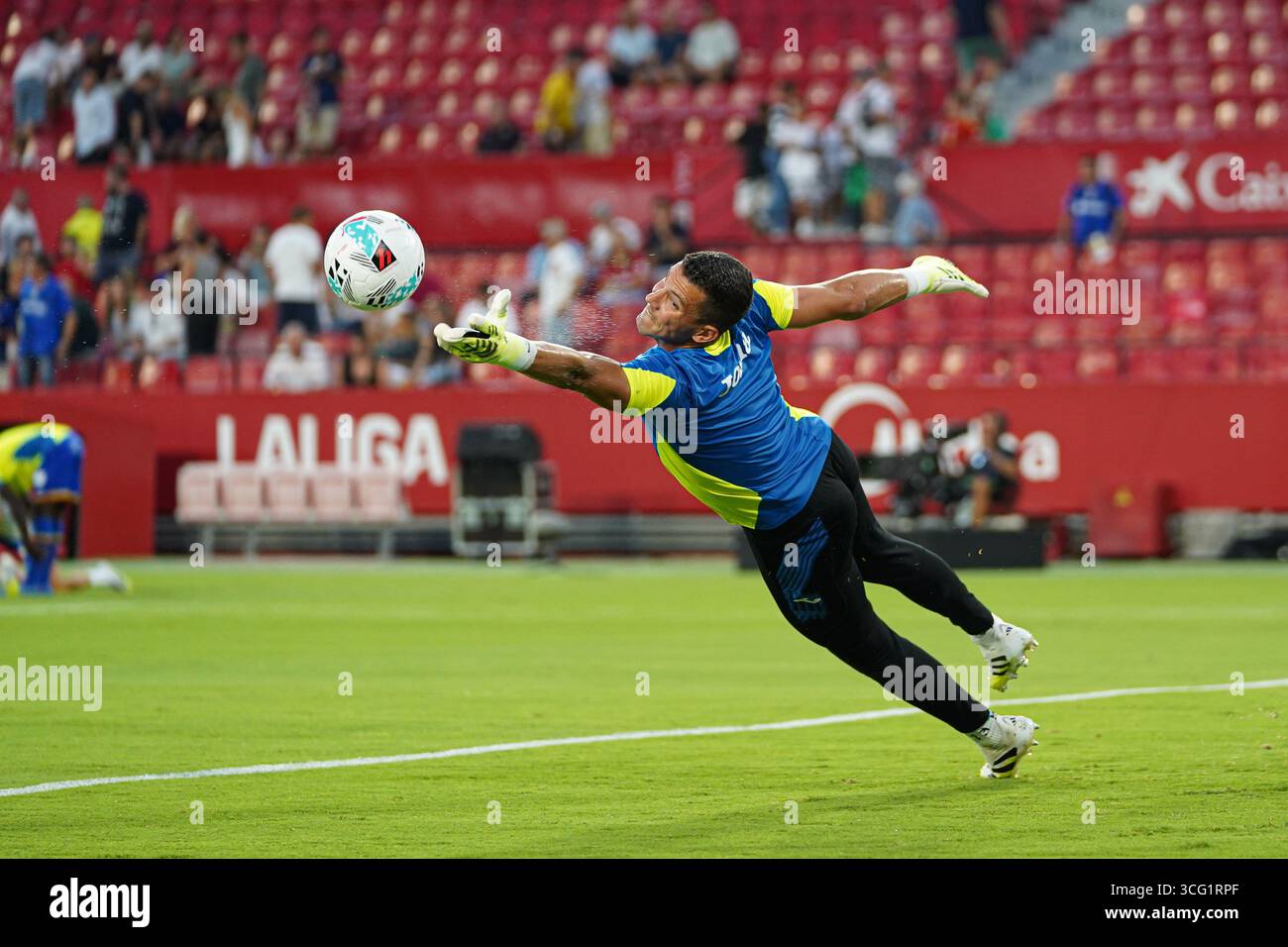 Seville, Spain. 25 August, 2025. David Soria (Getafe CF goalkeeper ...