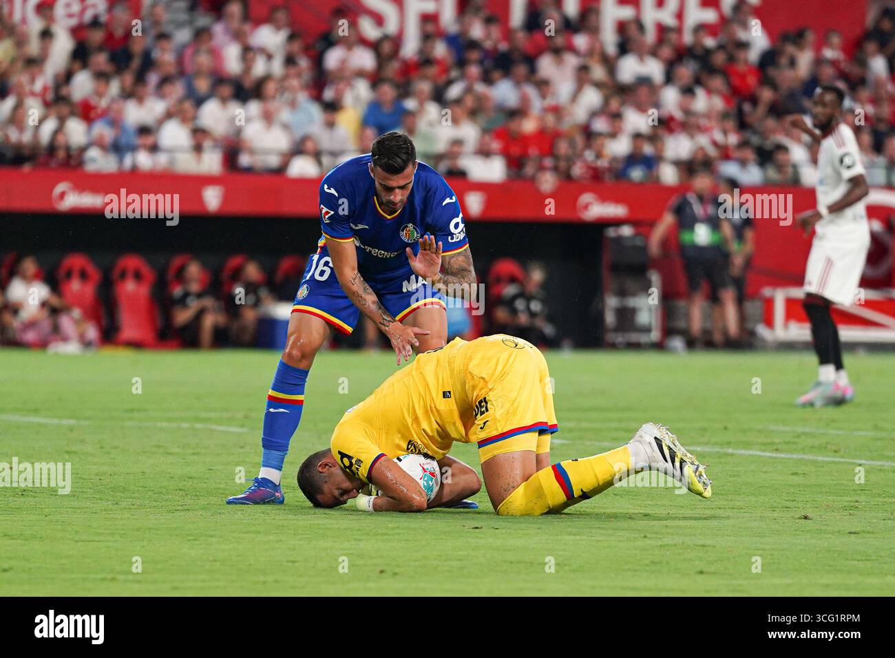 Seville, Spain. 25 August, 2025. David Soria (Getafe CF goalkeeper ...