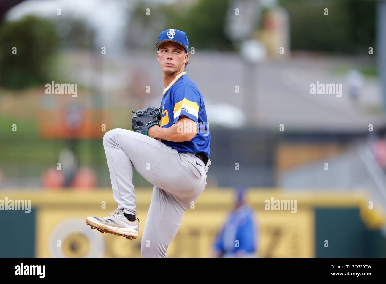Biloxi Shuckers starting pitcher Brett Wichrowski (23) in action ...