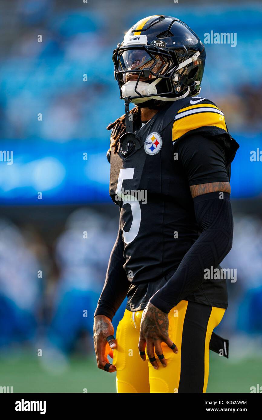 Pittsburgh Steelers cornerback Jalen Ramsey (5) warms up before an NFL ...