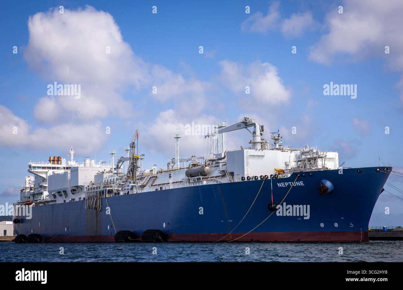 Mukran, Germany. 16th Aug, 2025. The LNG ship "Neptune" is moored in ...