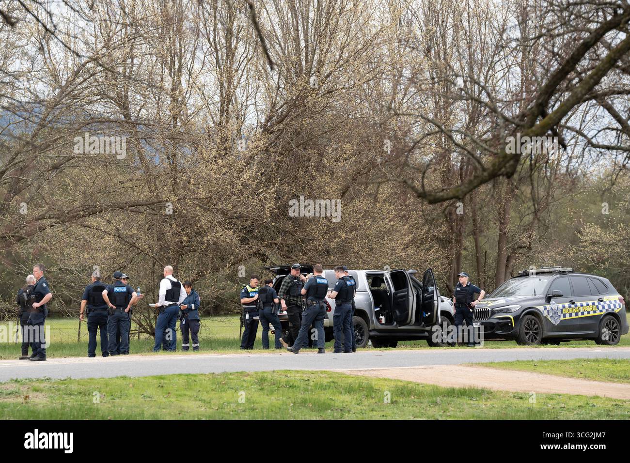 **RE- TRANSMISSION OF HIGH RESOLUTION IMAGE** Victorian Police at the ...