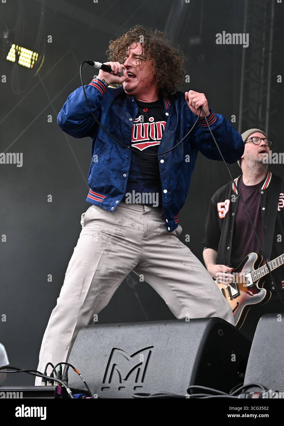 ***Editorial Use Only*** The Pigeon Detectives (Matt Bowman) on stage ...