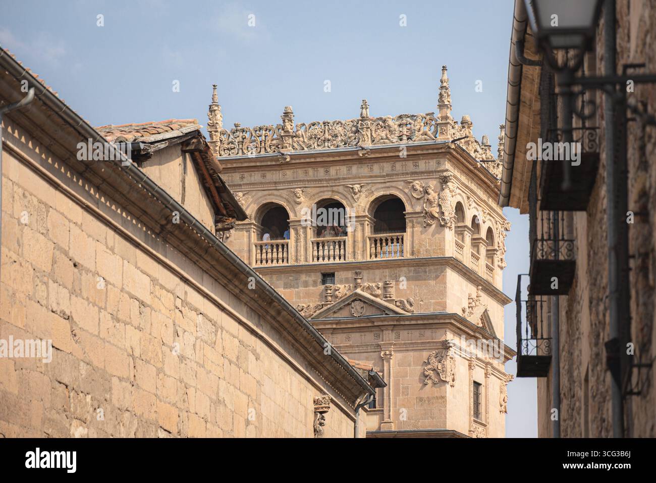 High-resolution photo of the iconic Monterrey Palace tower in Salamanca ...