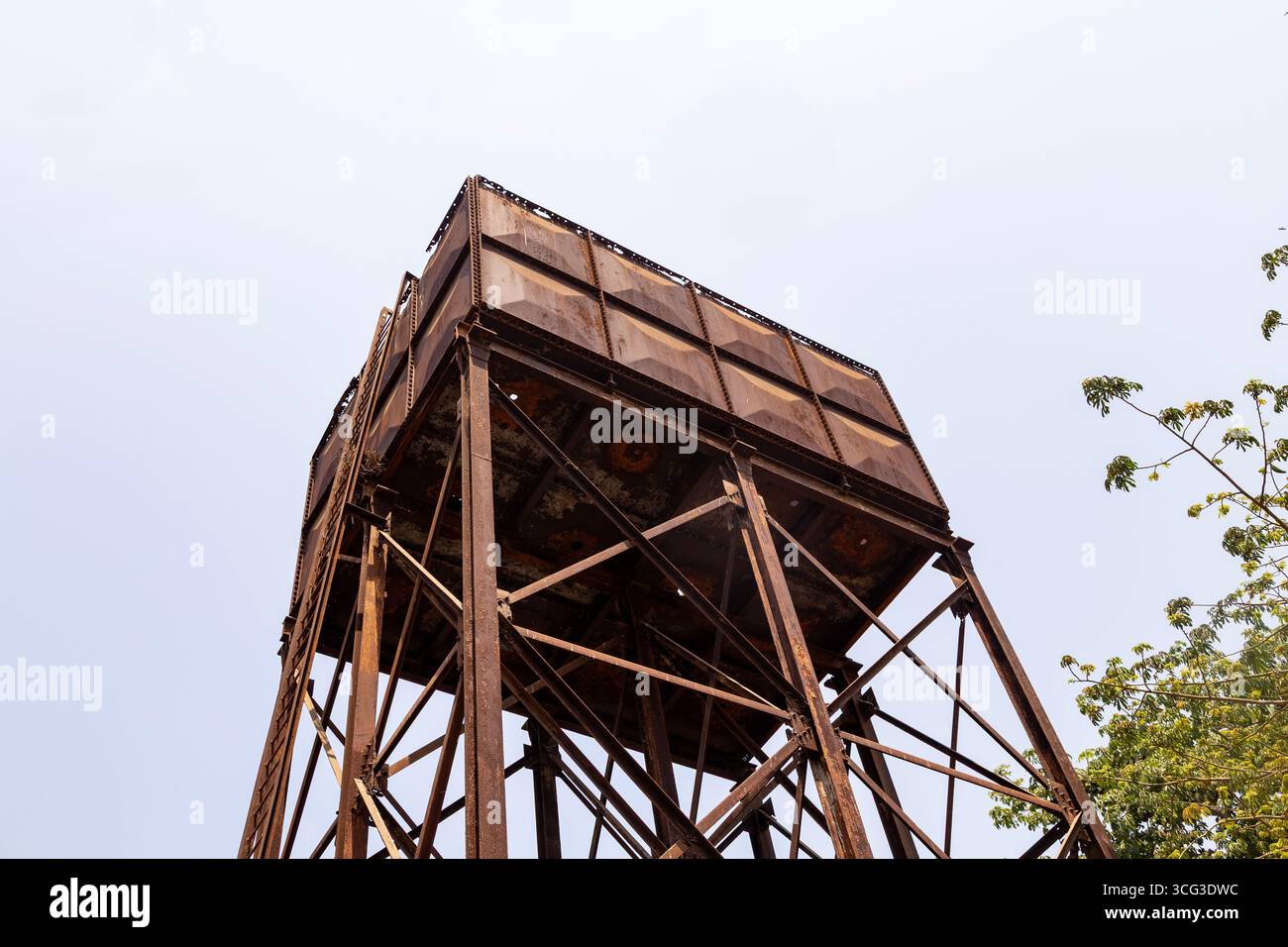 Rusty water tank on stilts hi-res stock photography and images - Alamy