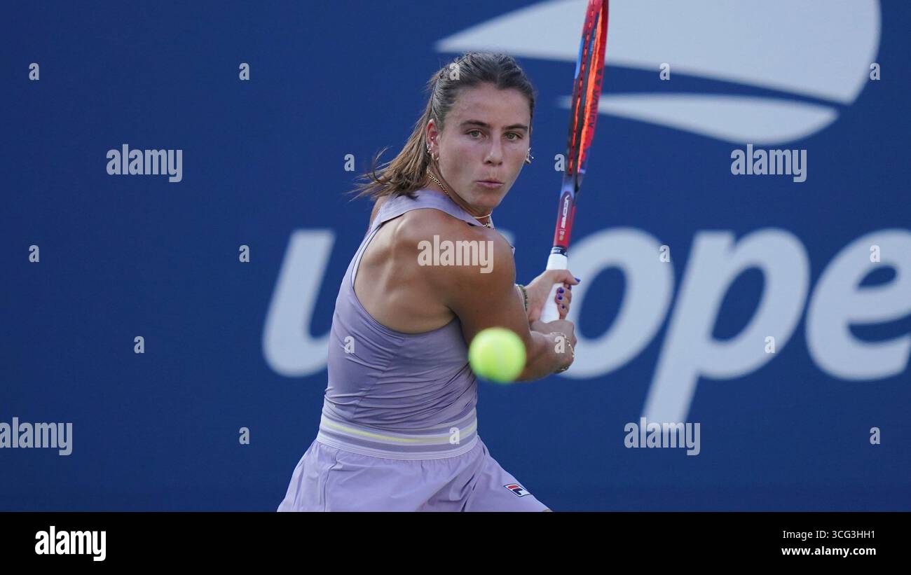 Emma Navarro of the United States during the first round of the U.S ...