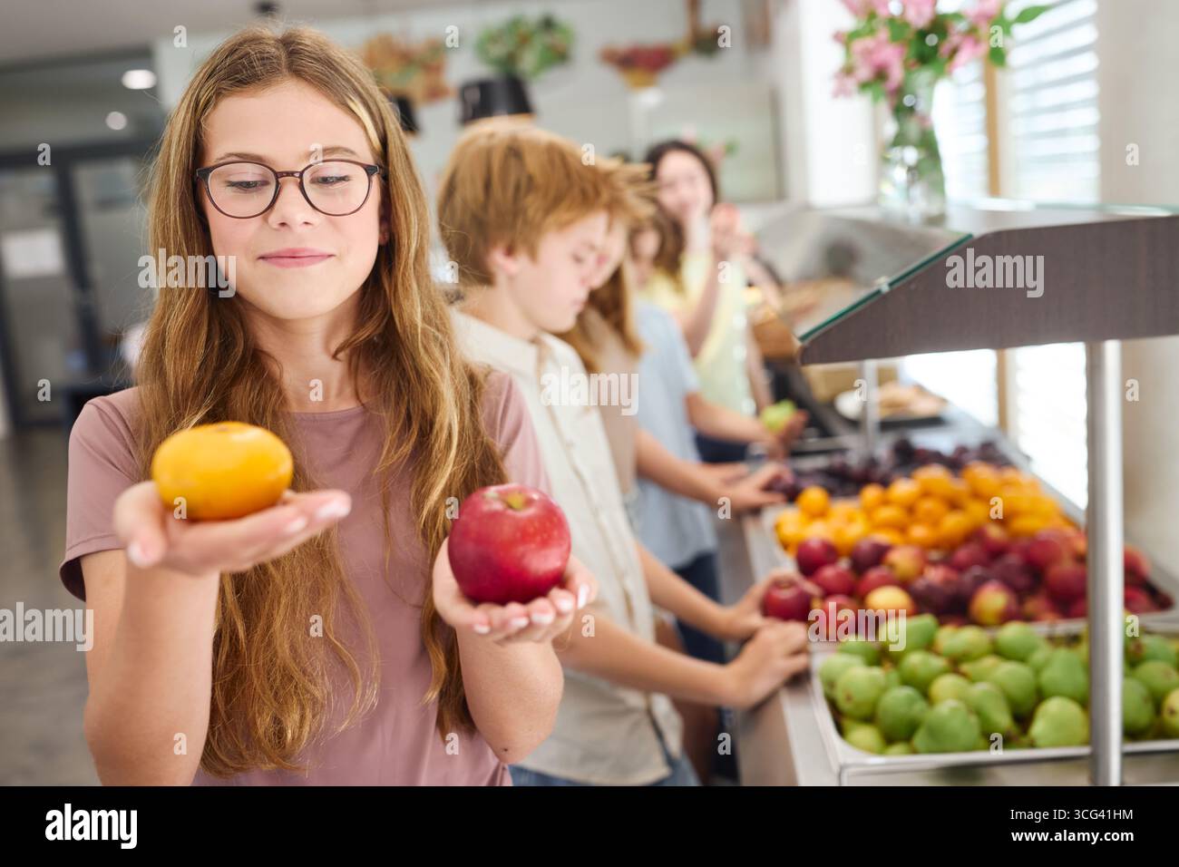 Lunch line children fruits hi-res stock photography and images - Alamy