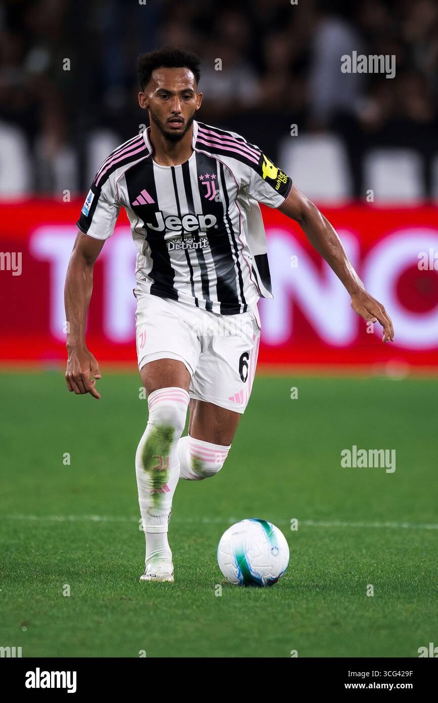 Lloyd Kelly of Juventus FC in action during the Serie A football match ...