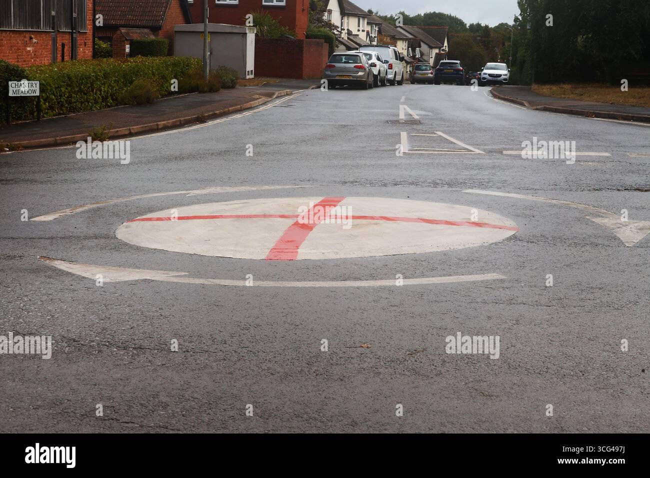 Alphington, nr Exeter, Devon, UK. 26th Aug, 2025. Red cross graffiti ...