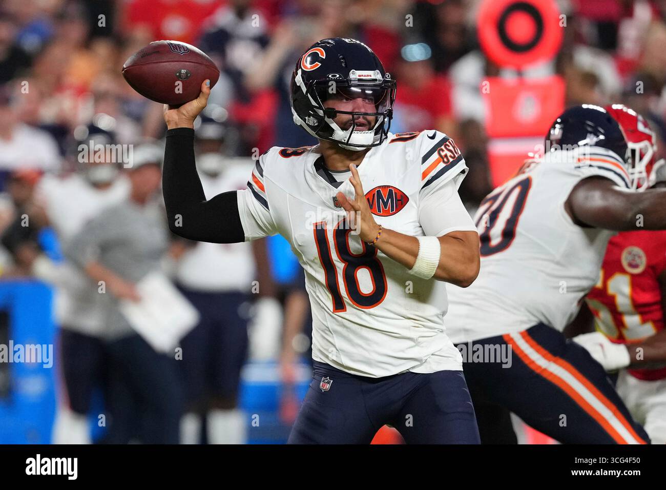 Chicago Bears quarterback Caleb Williams passes during the first half ...