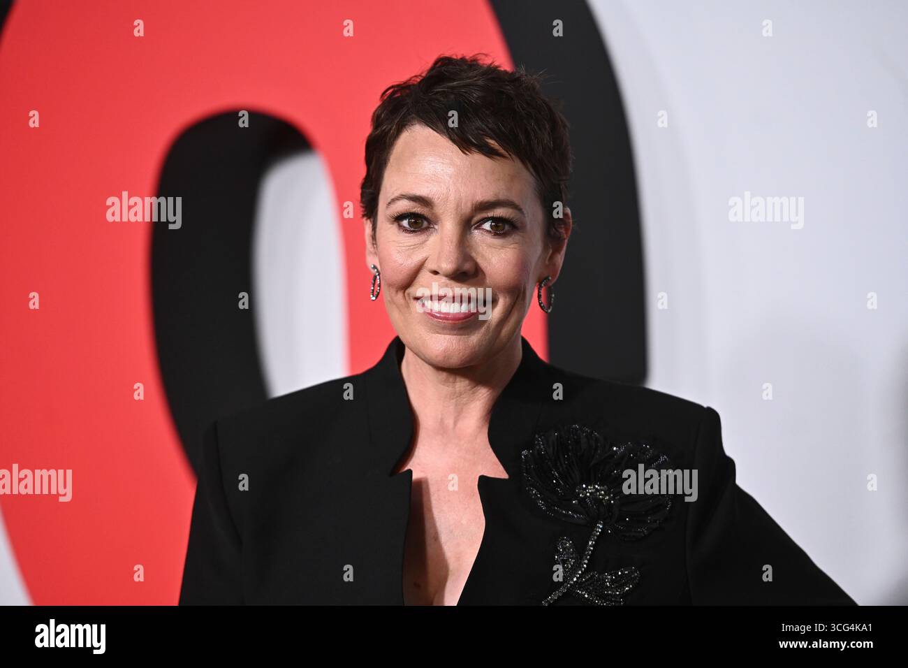 Photo by: NDZ/STAR MAX/IPx 2025 8/25/25 Olivia Colman at the premiere of "The Roses" on August ...