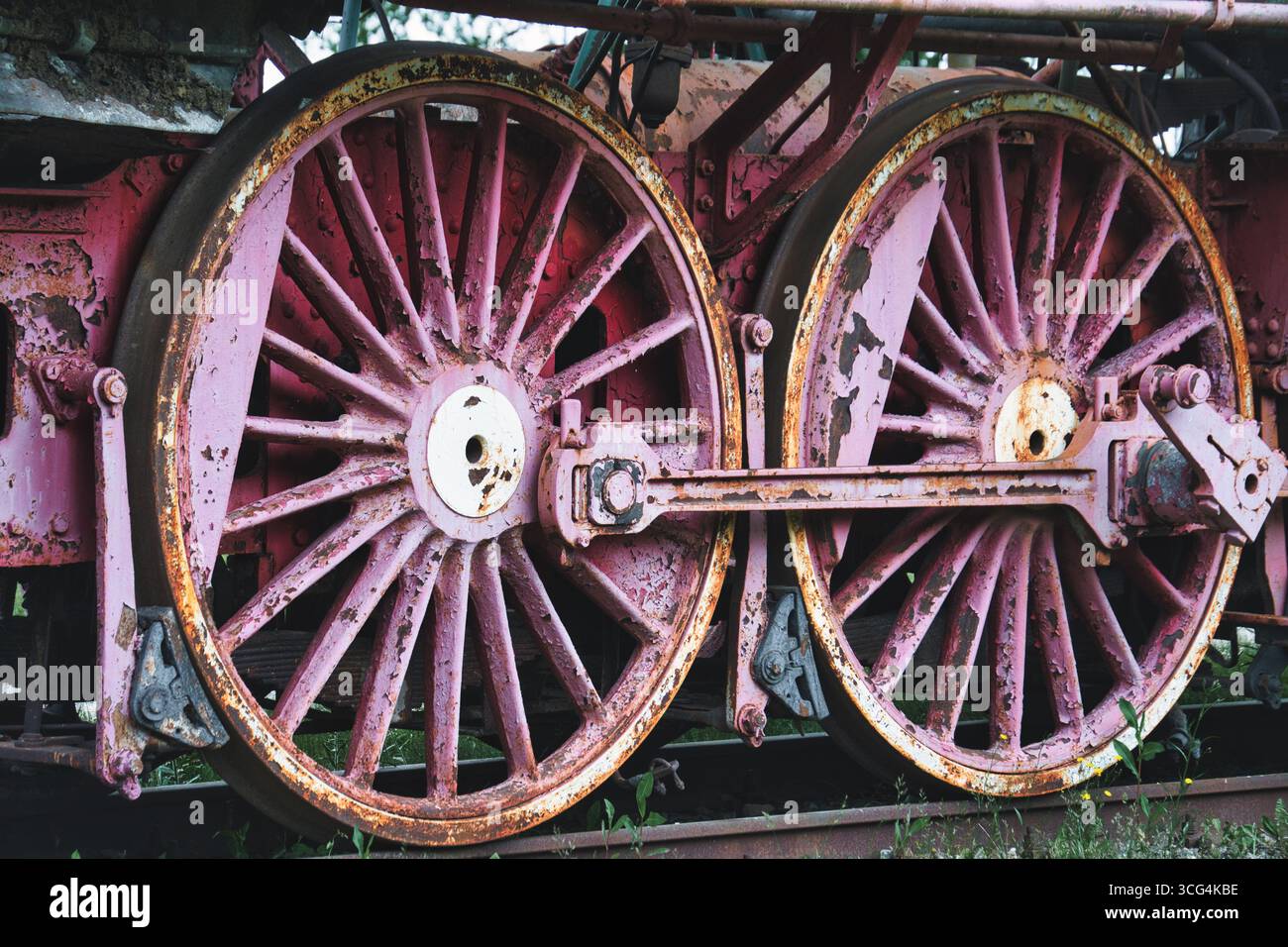Close up of train wheels hi-res stock photography and images - Alamy