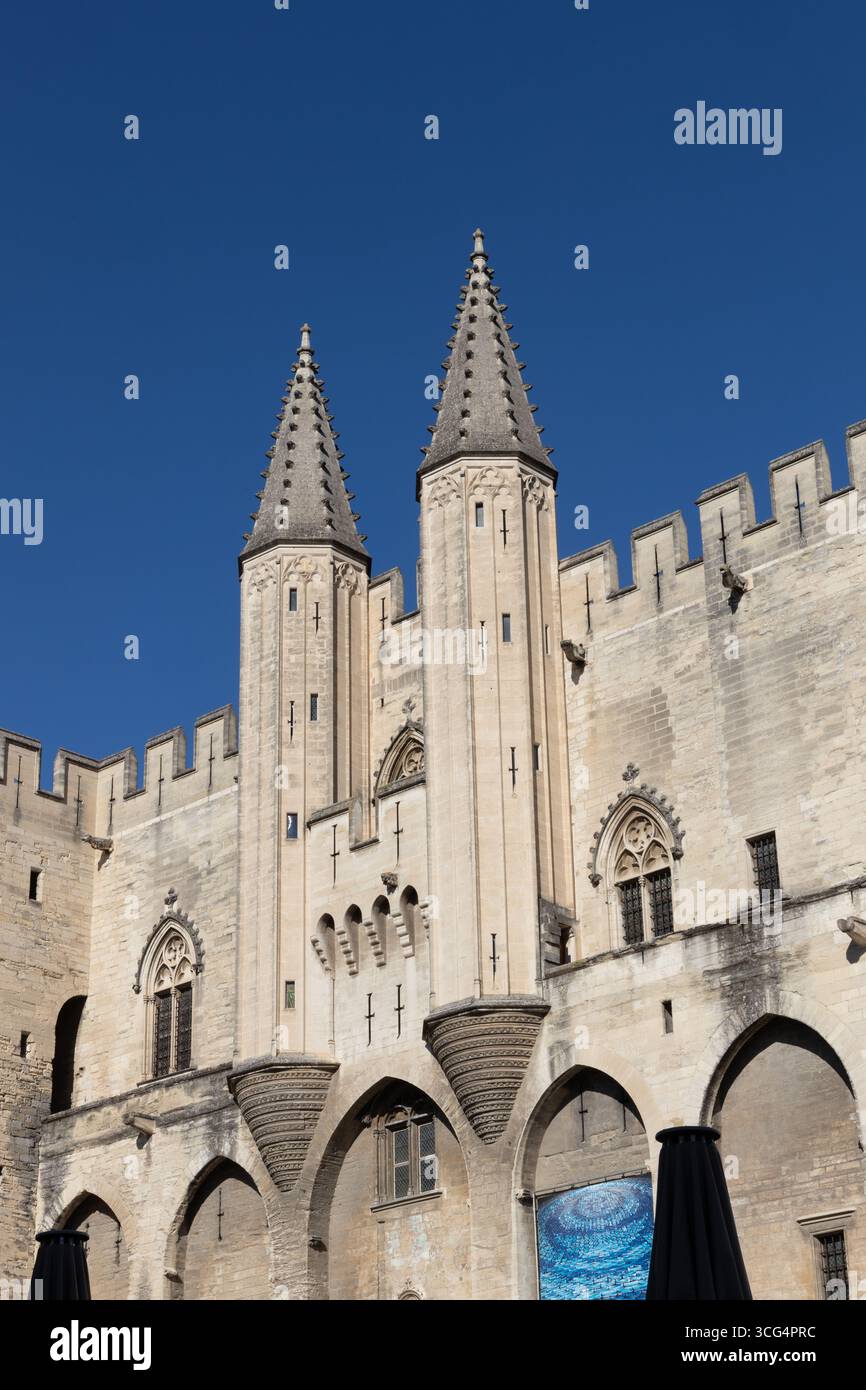 The Palace of the Popes in Avignon, Provence, France Stock Photo - Alamy