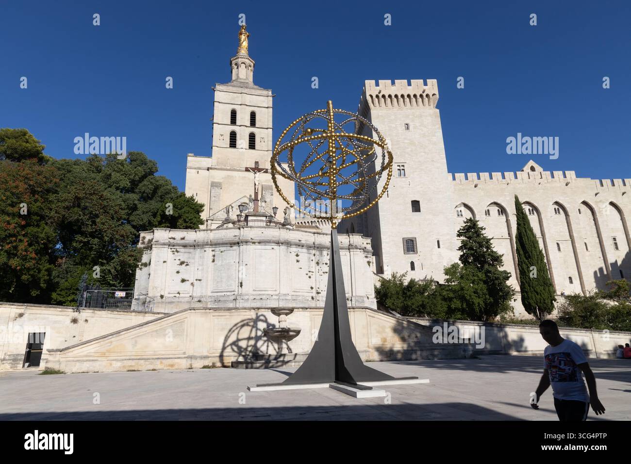 The Palace of the Popes in Avignon, Provence, France Stock Photo - Alamy