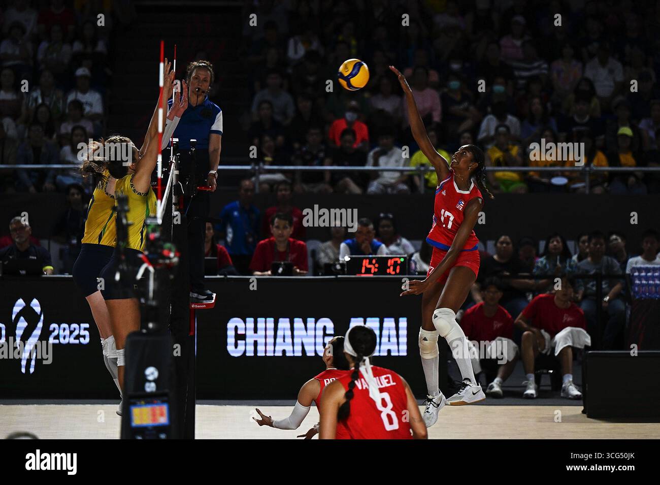 (250826) -- CHIANG MAI, Aug. 26, 2025 (Xinhua) -- Decelise Annalee ...