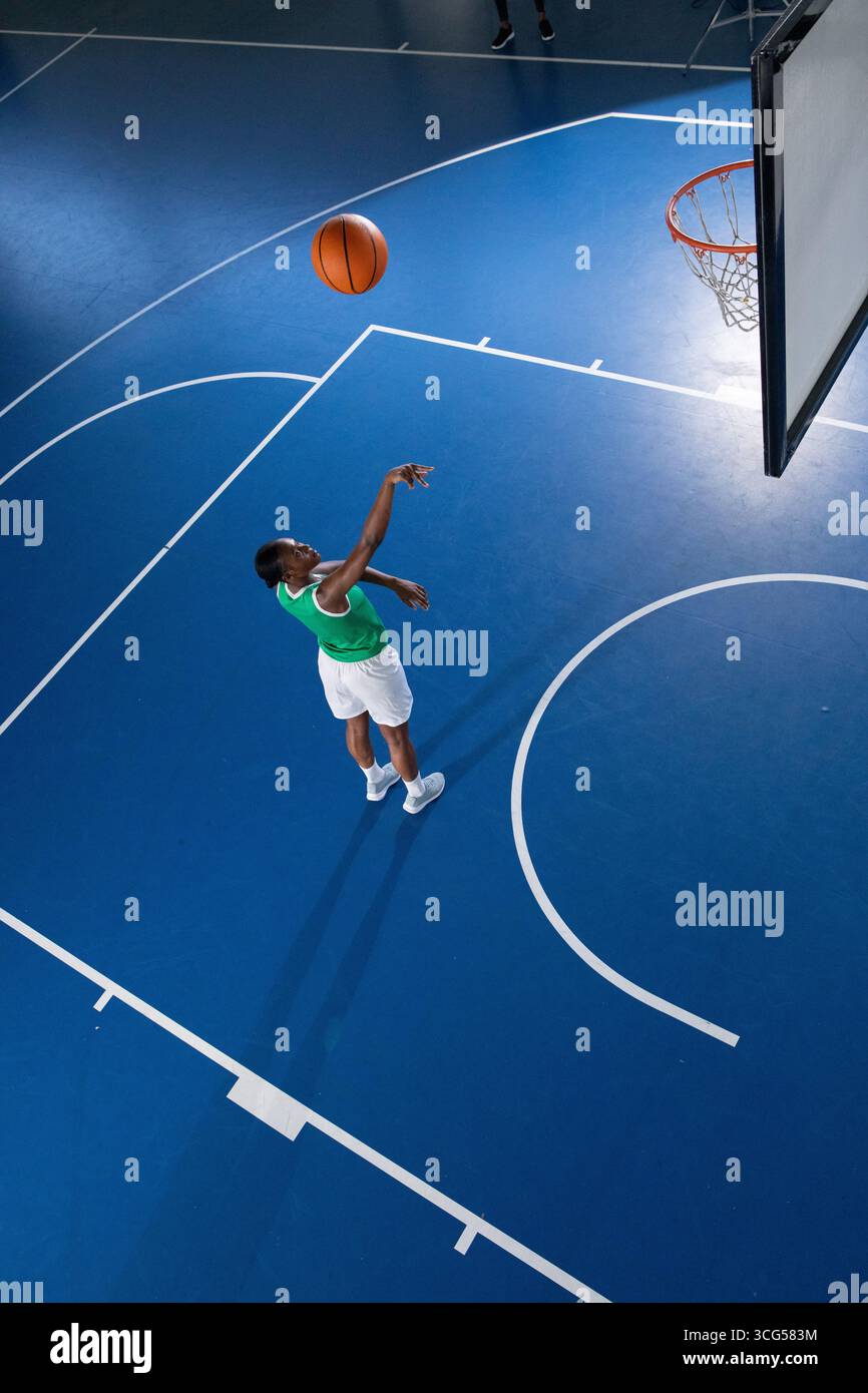 Arc shot african american female hi-res stock photography and images ...