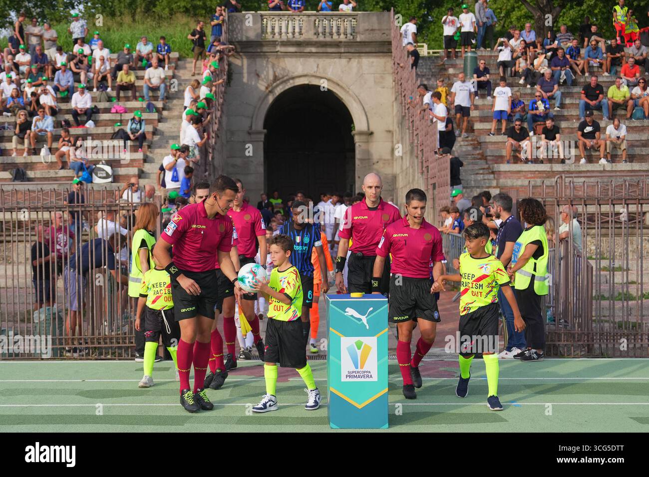 Teams enter on the pitch during the Primavera Italian Super Cup final ...