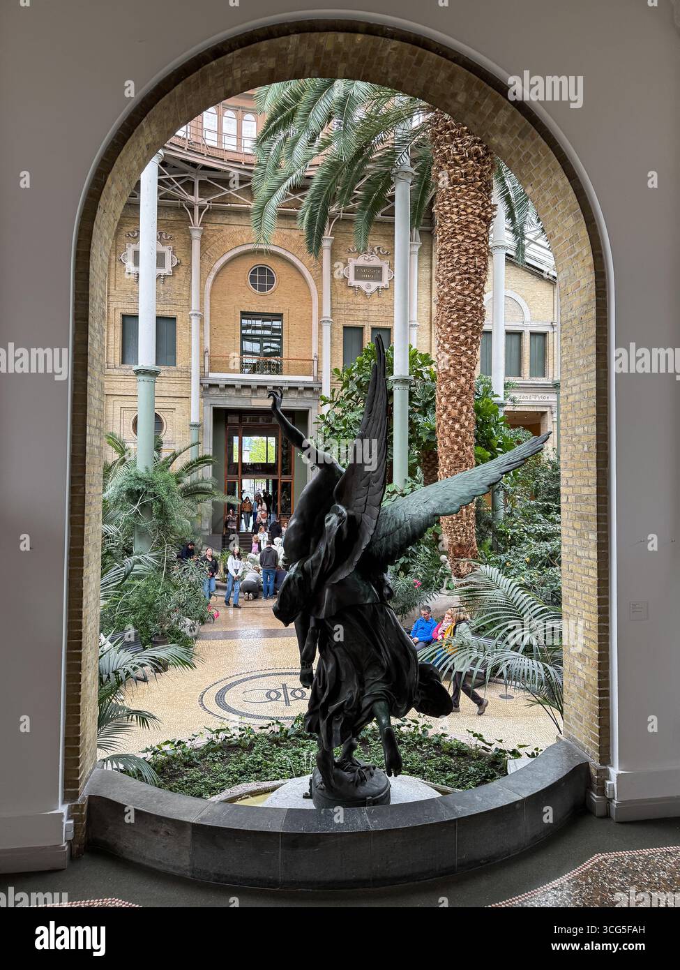 Glyptotek museum in Copenhagen panoramic view. Modern art space ...
