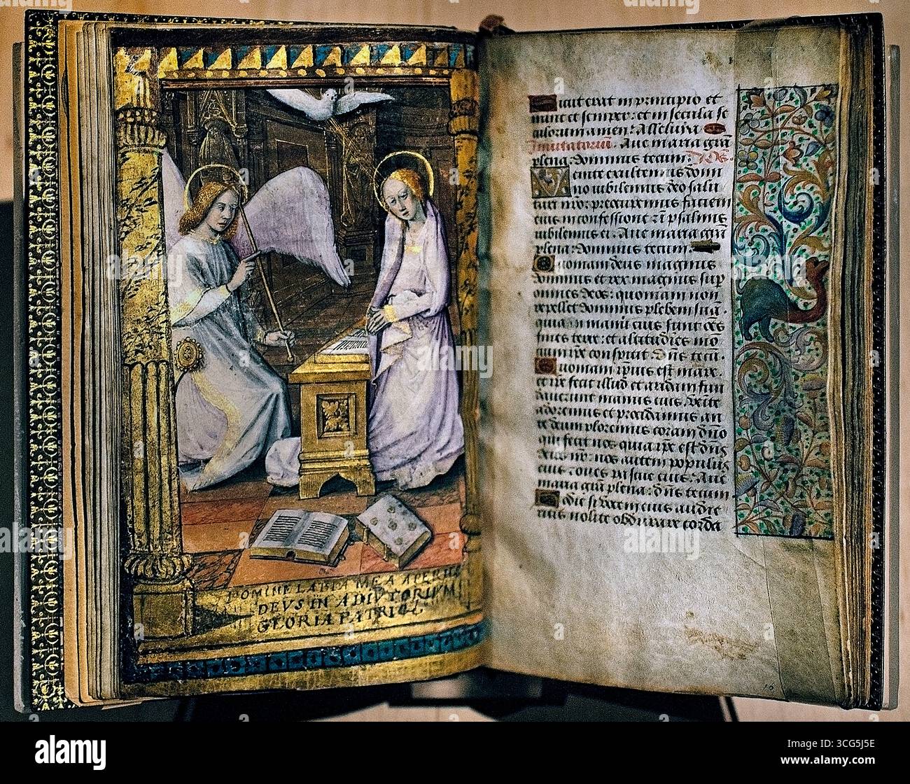 Catholic religion triumphs hi-res stock photography and images - Alamy