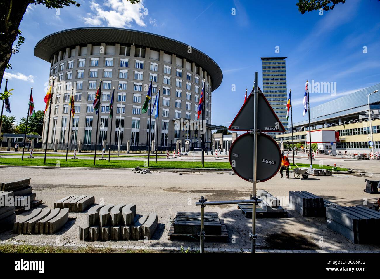 THE HAGUE - Work on the Johan de Witlaan in The Hague ANP /HOLLANDSE ...
