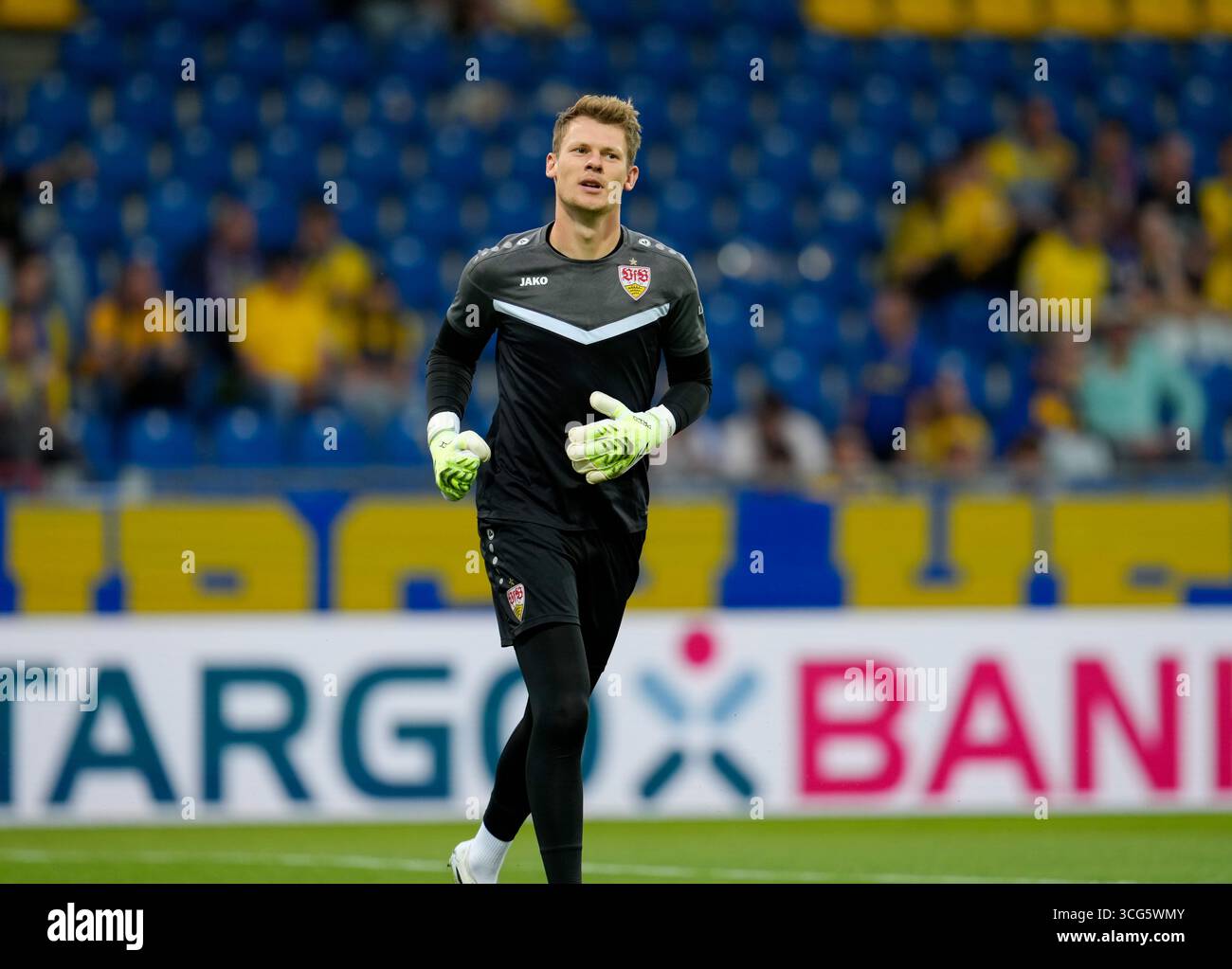 Goalkeeper alexander nubel of vfb stuttgart hi-res stock photography ...