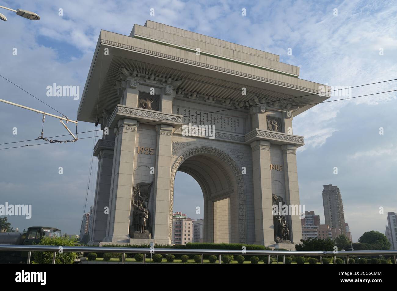 Kaesonmun Arch of Triumph, Pyongyang, DPRK North Korea Stock Photo - Alamy