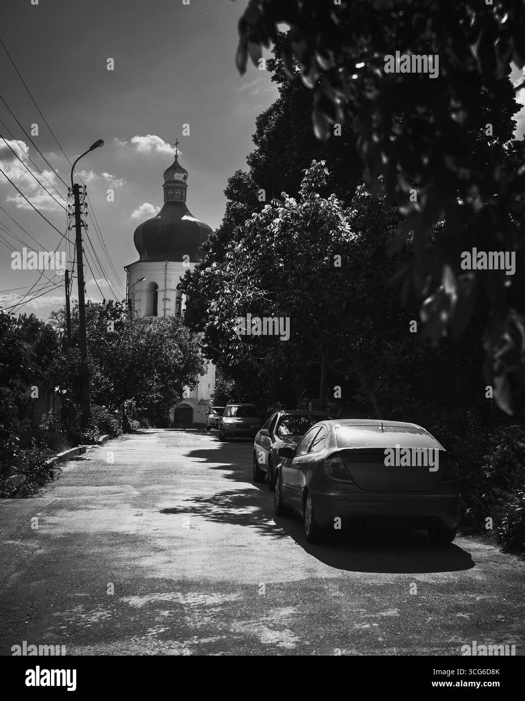 Quiet street lined buildings Black and White Stock Photos & Images - Alamy