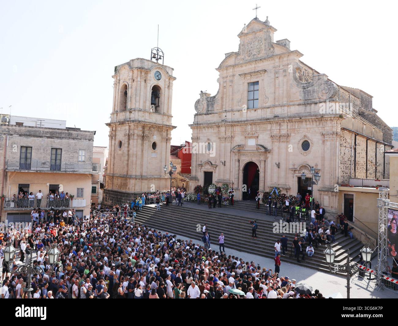 Militello in Val di Catania, Death of Pippo Baudo, Funeral in the ...