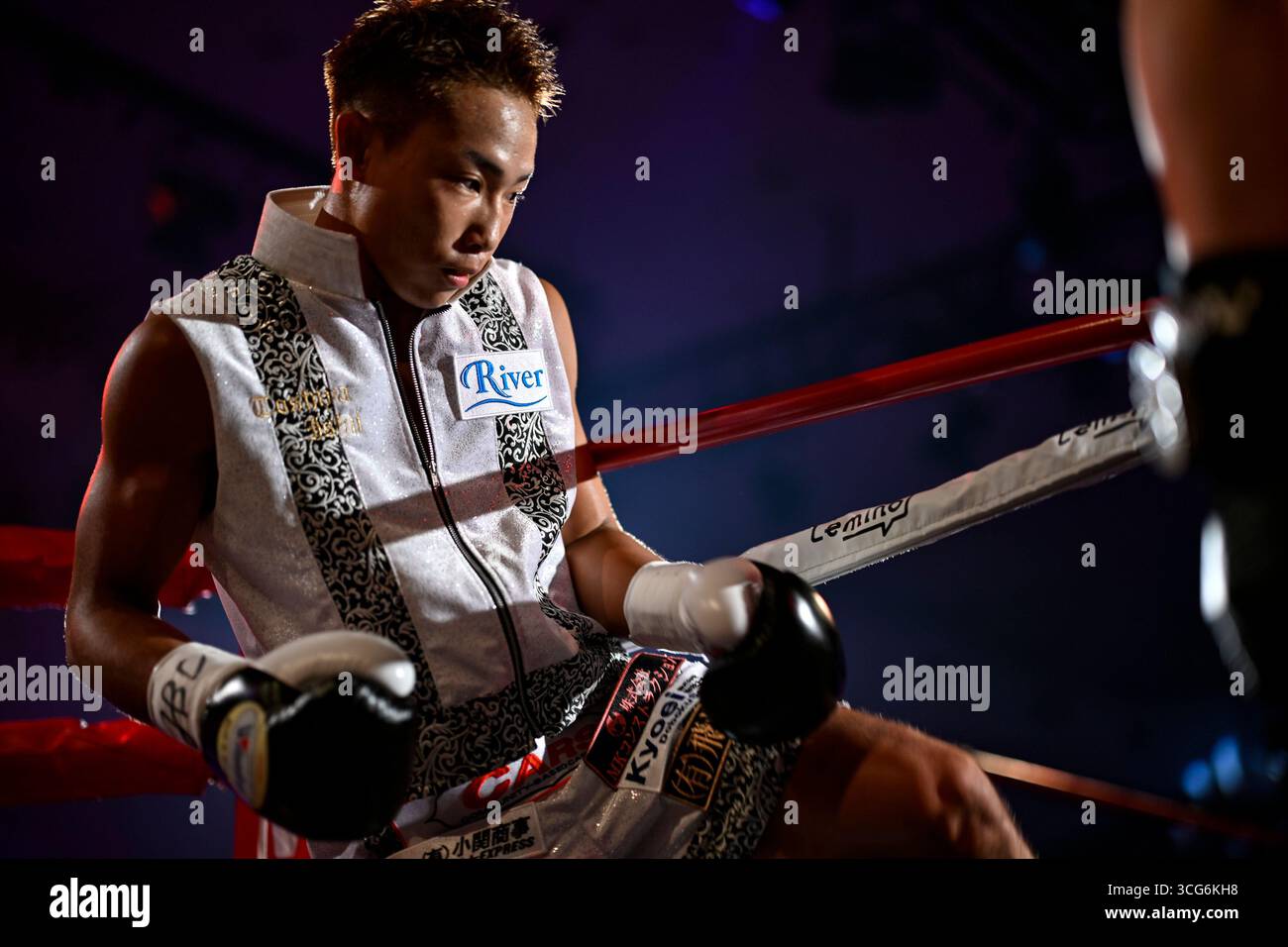 Champion Toshiya Ishii enters the ring befor the Japanese Super ...