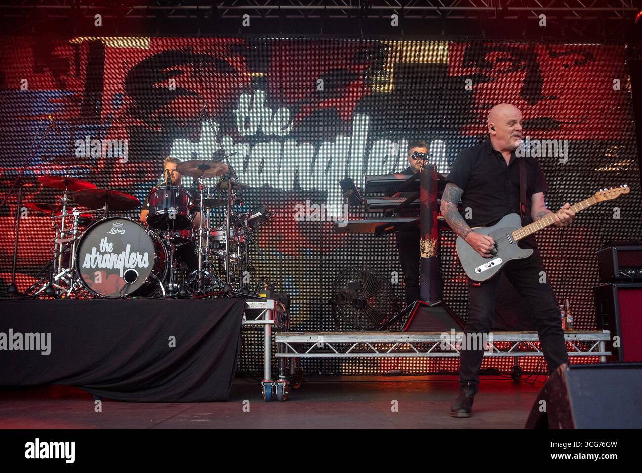 Margate, UK. 23rd Aug, 2025. The frontman of The Stranglers, Baz Warne ...