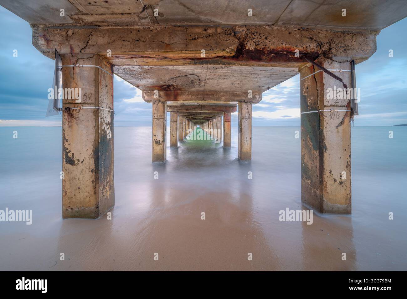 Long pier extending calm hi-res stock photography and images - Alamy