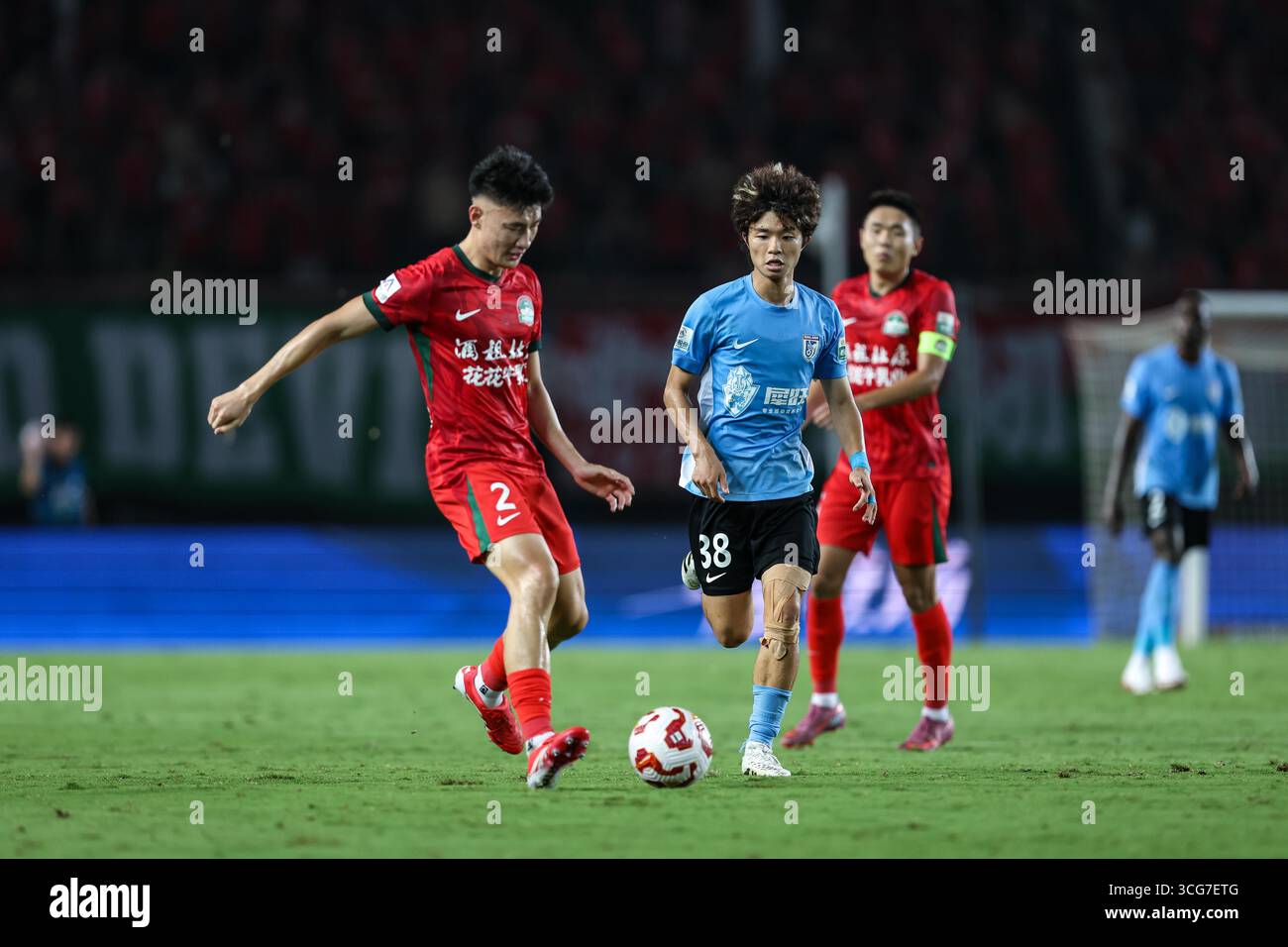 Henan Jiuzu Dukang Football Club defeated Dalian Yingbo Football Club ...