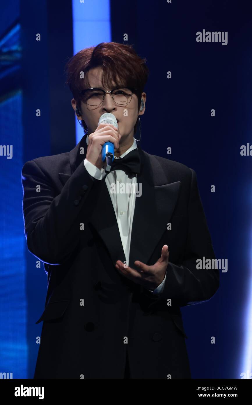 Chinese singer Zhang Yuan attends an activity in Shanghai, China, 25 ...