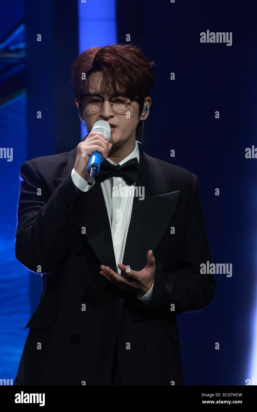 Chinese singer Zhang Yuan attends an activity in Shanghai, China, 25 ...