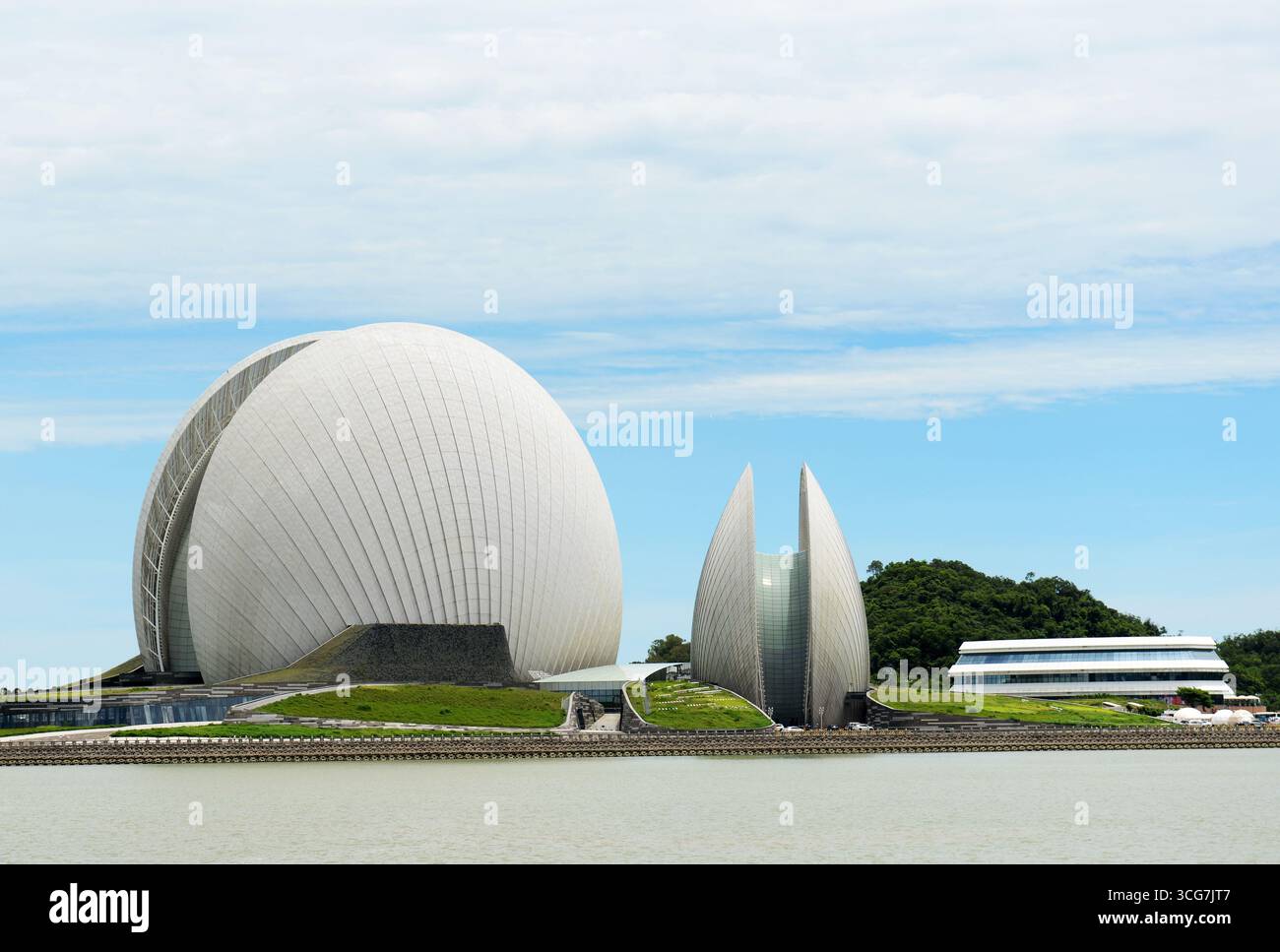 The Opera House on Yeli Island in Zhuhai, China Stock Photo - Alamy