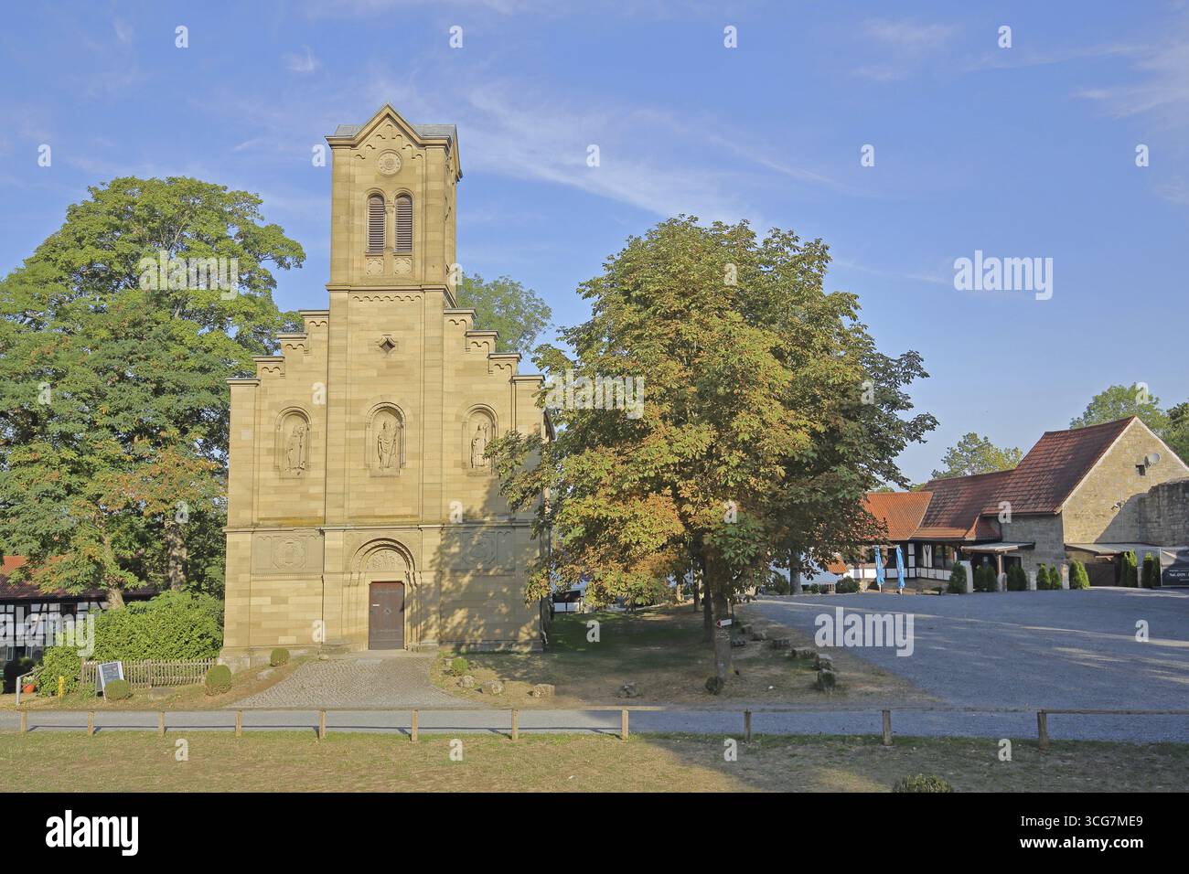Neo romanesque chapel hi-res stock photography and images - Alamy