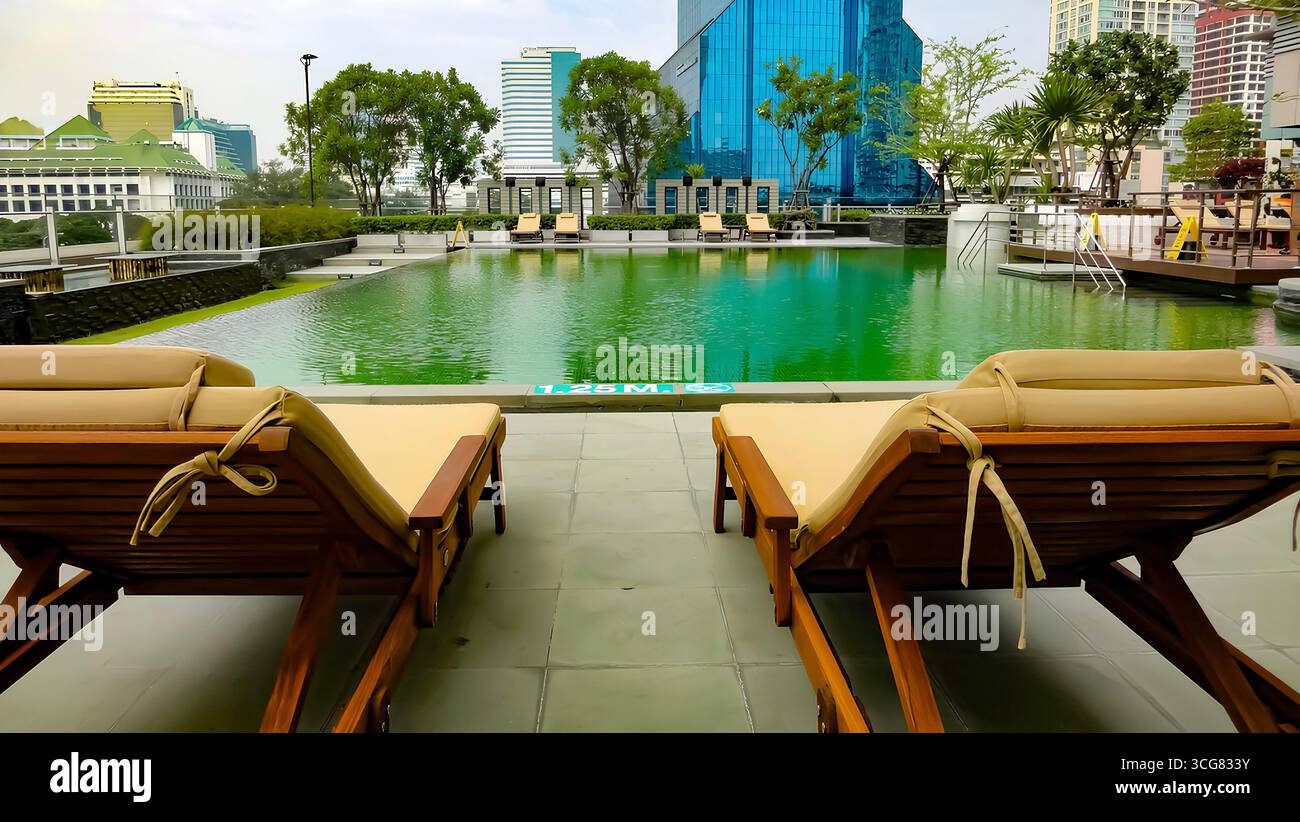 Urban retreat spa thailand hi-res stock photography and images - Alamy