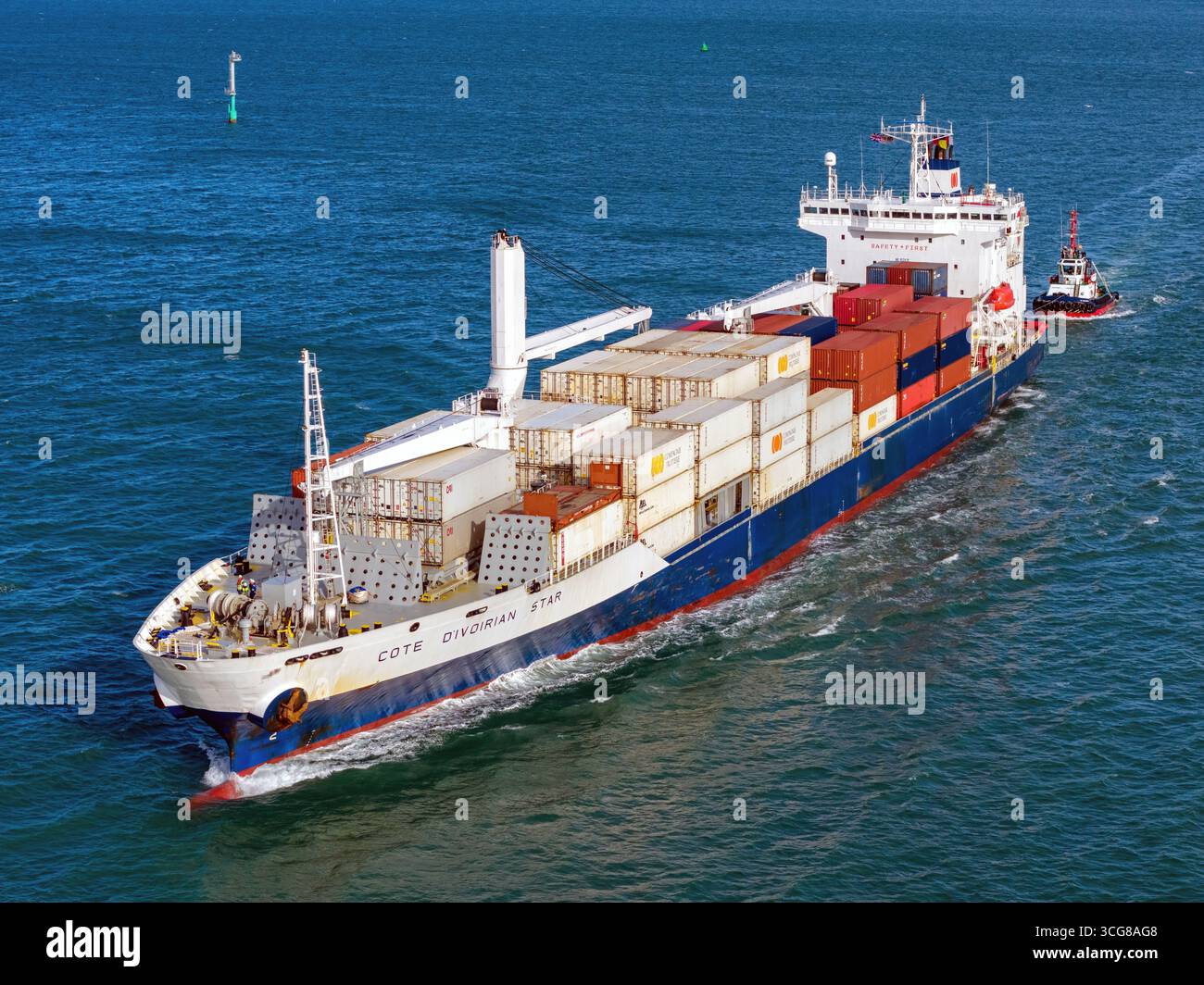 Reefer ship hi-res stock photography and images - Alamy