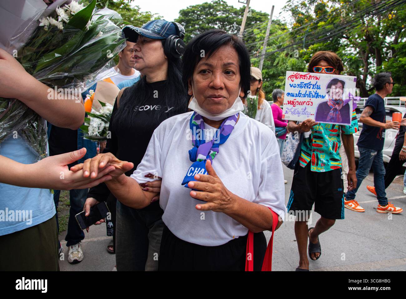 Bangkok, Thailand. 27th Aug, 2025. Anchan Preelert greet people after ...