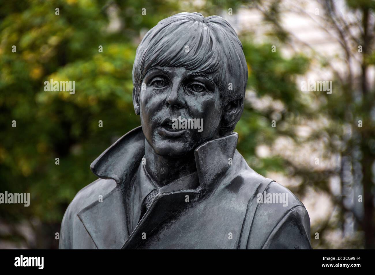 Paul McCartney of The Beatles Statue ,by sculptor Andy Edwards, statue ...