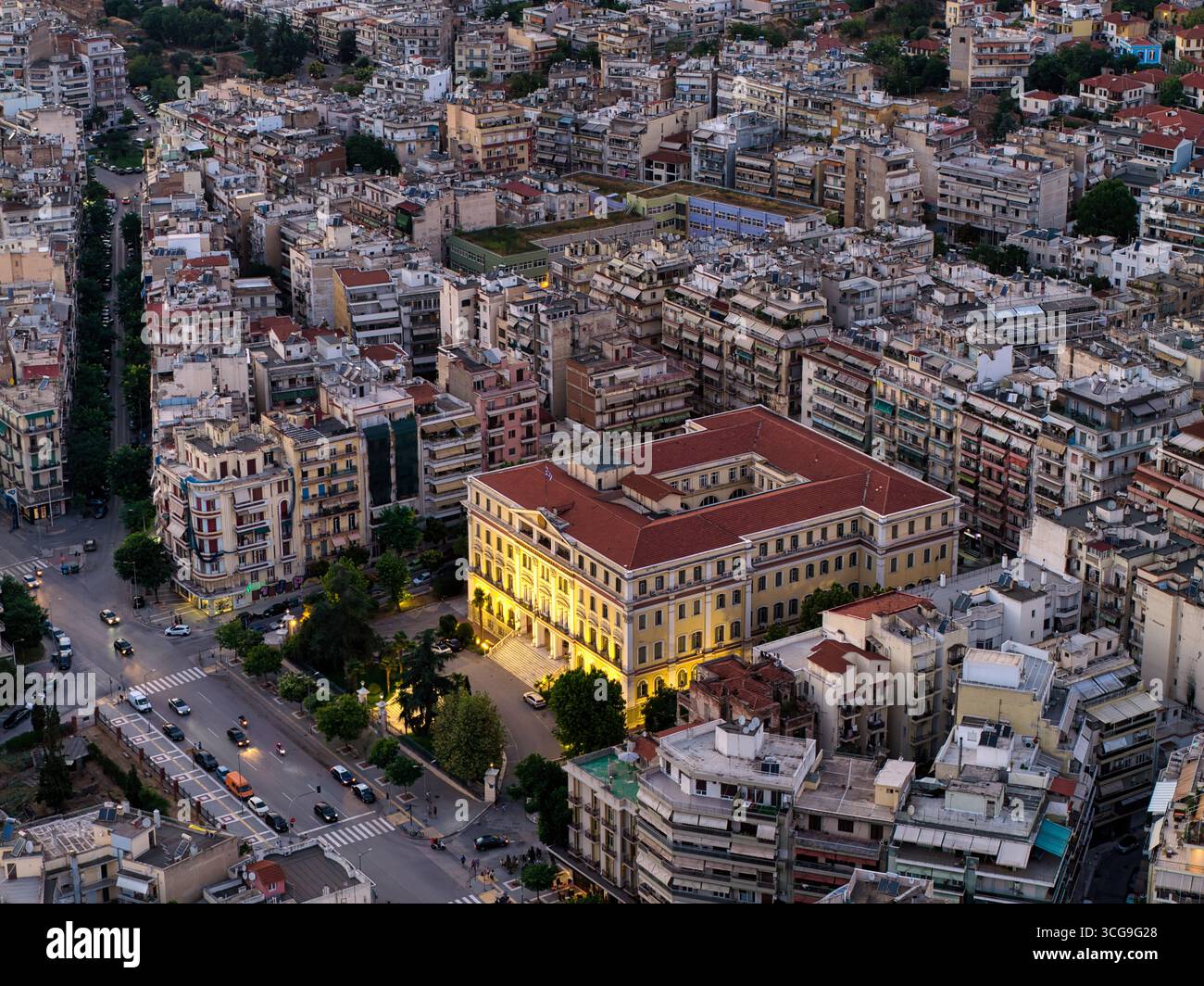 Neoclassical building surrounded hi-res stock photography and images ...